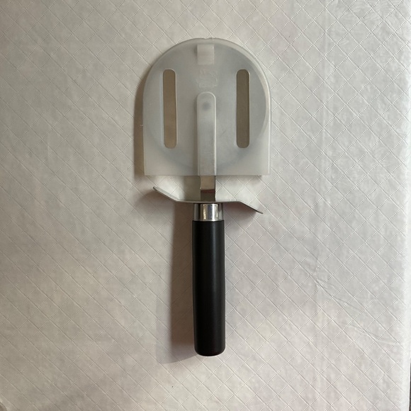 Pampered Chef | Kitchen | Pampered Chef Large Pizza Cutter Wheel With ...